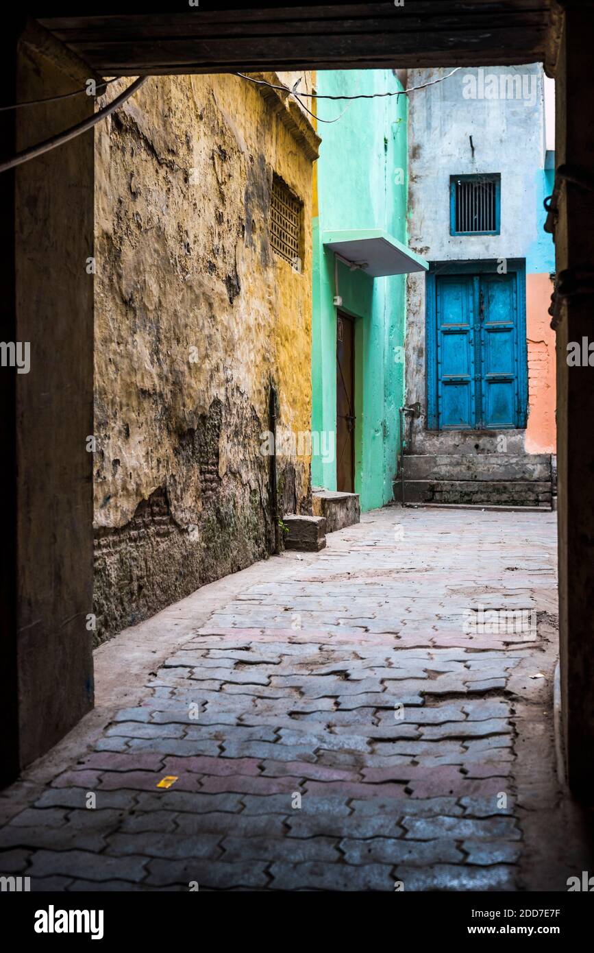 Indian backstreet hi-res stock photography and images - Alamy