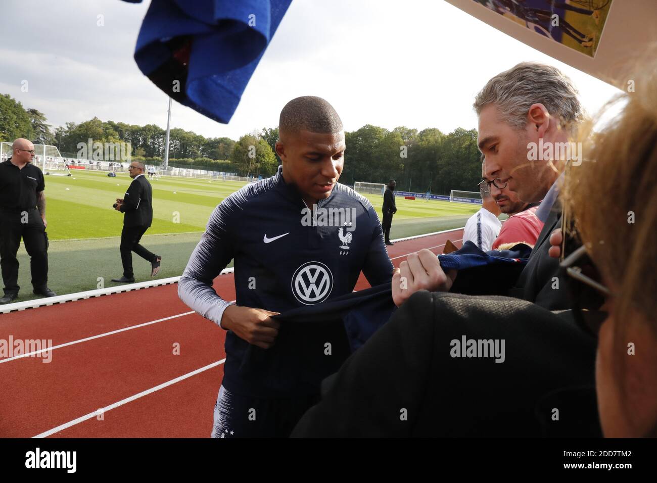 Kylian Mbappe with fans in the Centre d'Entraînement of the French ...