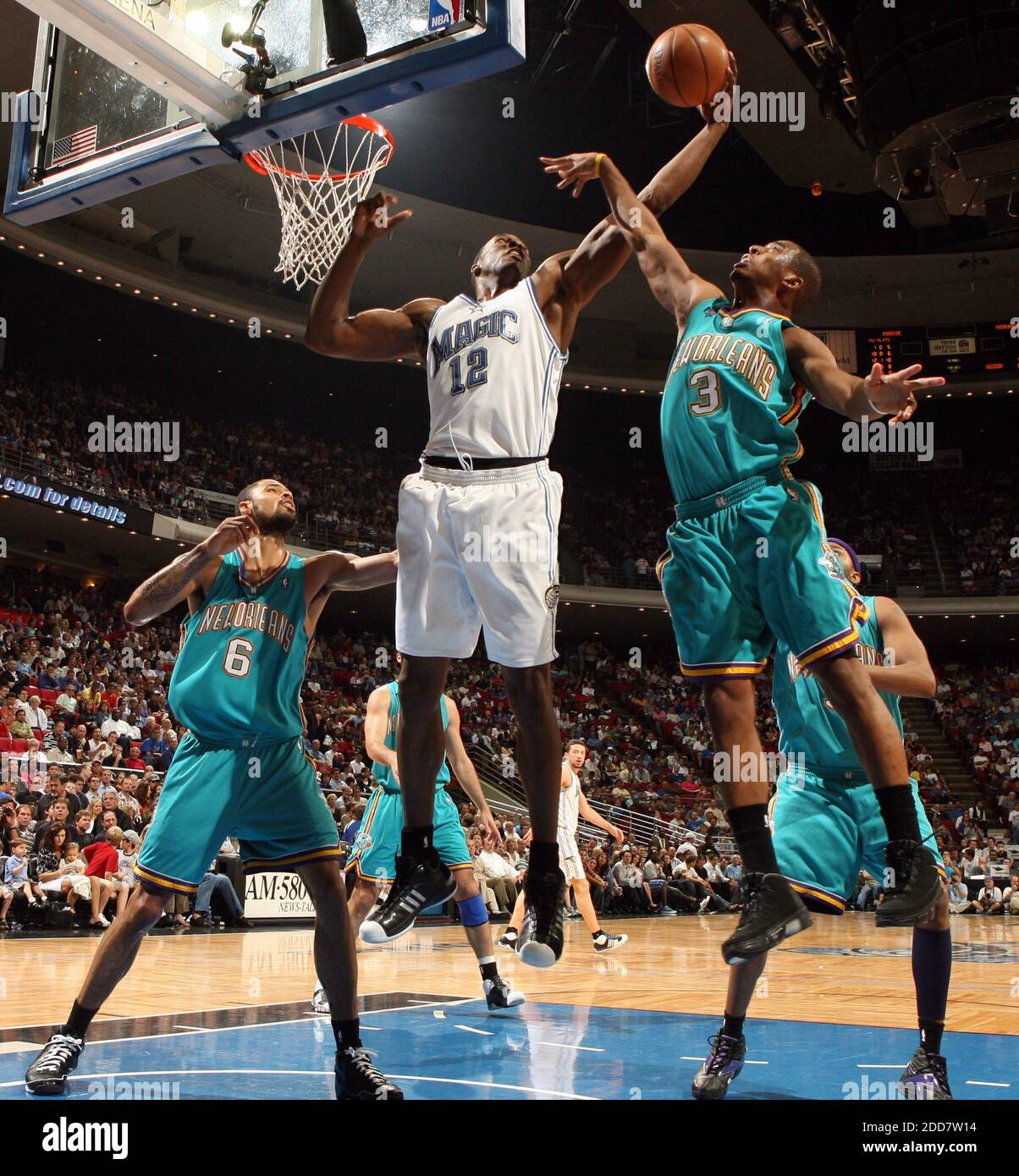 NO FILM, NO VIDEO, NO TV, NO DOCUMENTARY - The Orlando Magic's Dwight ...