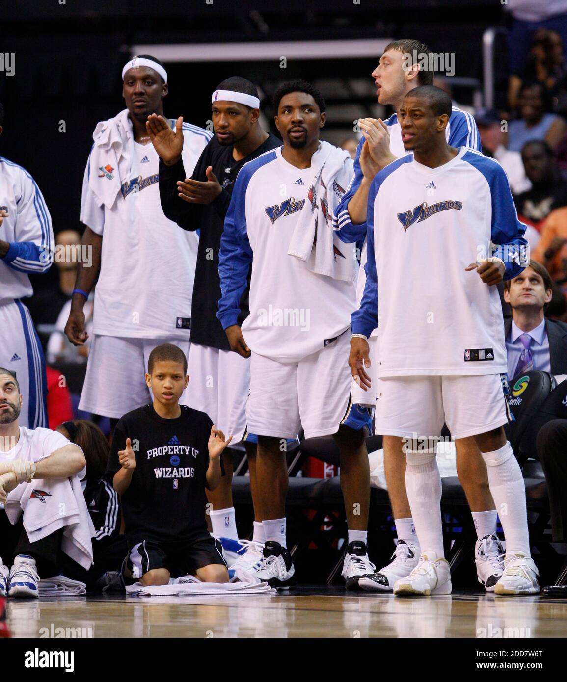 NO FILM, NO VIDEO, NO TV, NO DOCUMENTARY - The Washington Wizards bench ...