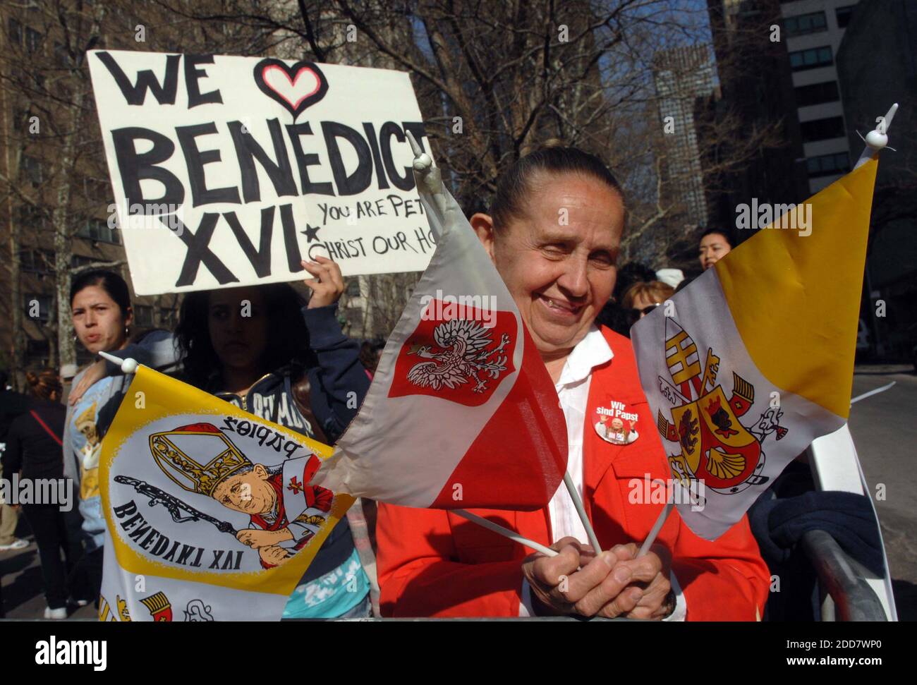 NO FILM, NO VIDEO, NO TV, NO DOCUMENTARY - Kryspina Czerwinski waits ...