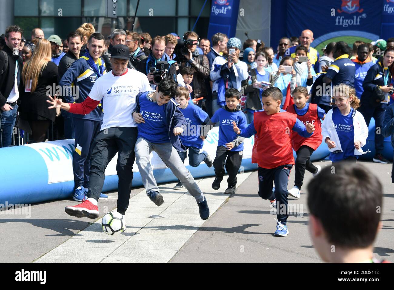 Kylian Mbappe attends 3000 children in support of Paris 2024 at Stade ...