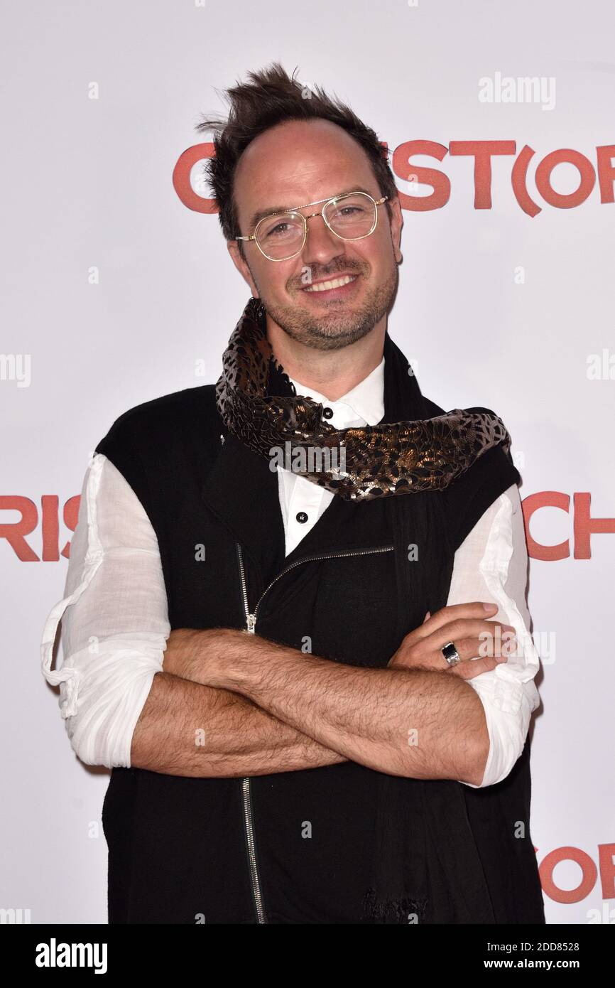 Anthony Lambert 'Jarry' assiste a la premiere de christ(off) a Paris ...