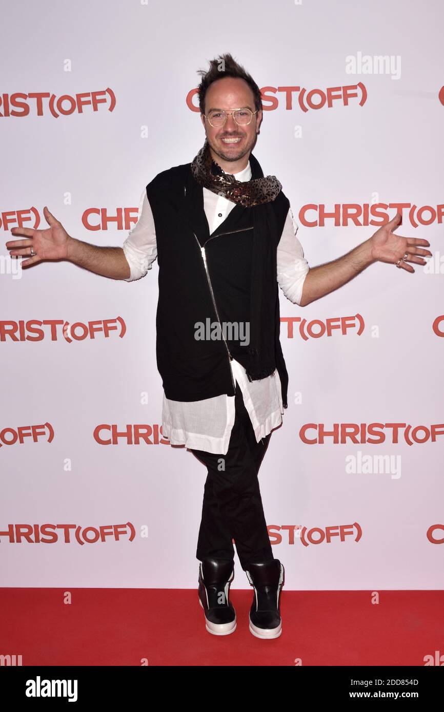 Anthony Lambert 'Jarry' assiste a la premiere de christ(off) a Paris ...