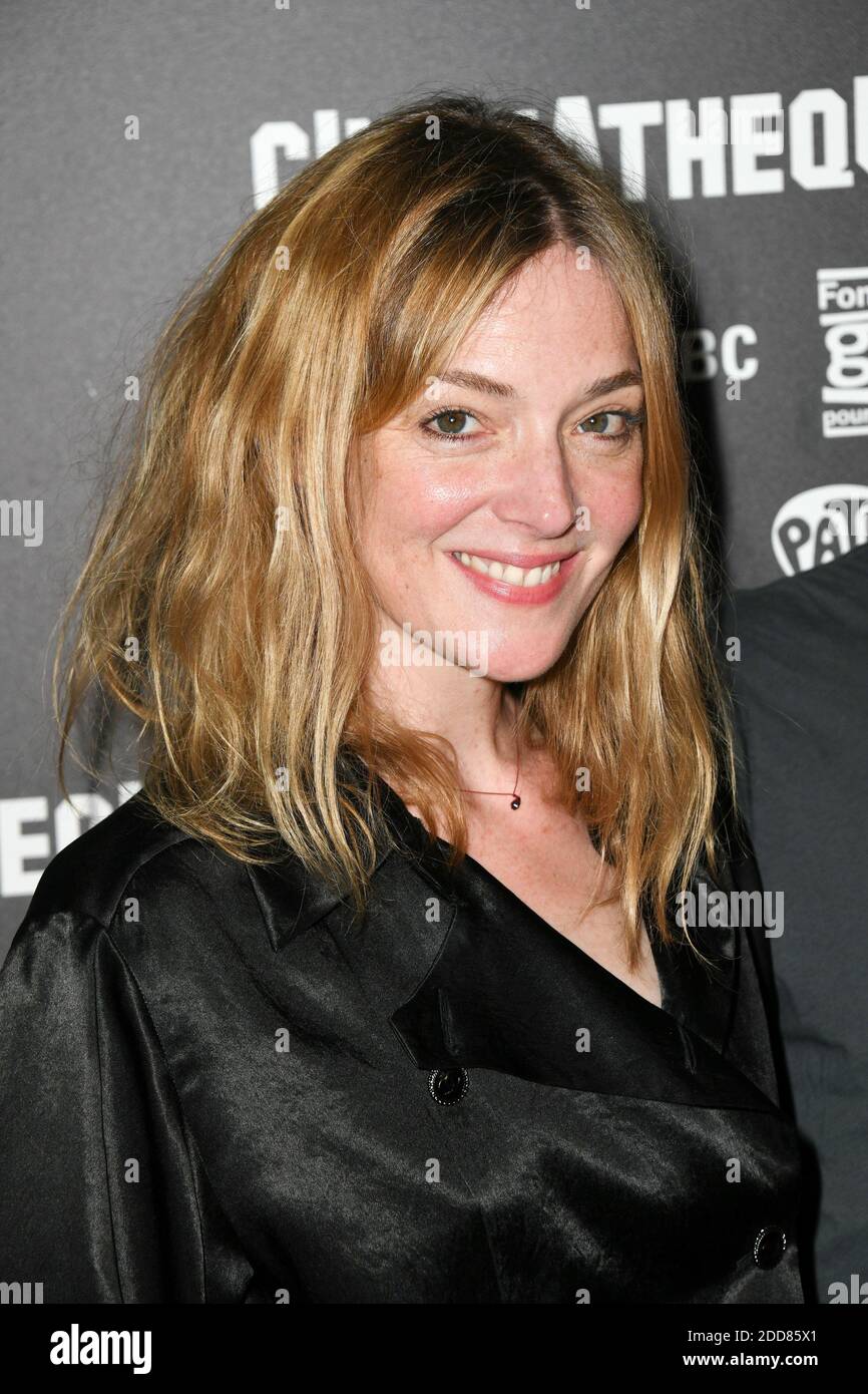 Couteau dans le coeur hi-res stock photography and images - Alamy