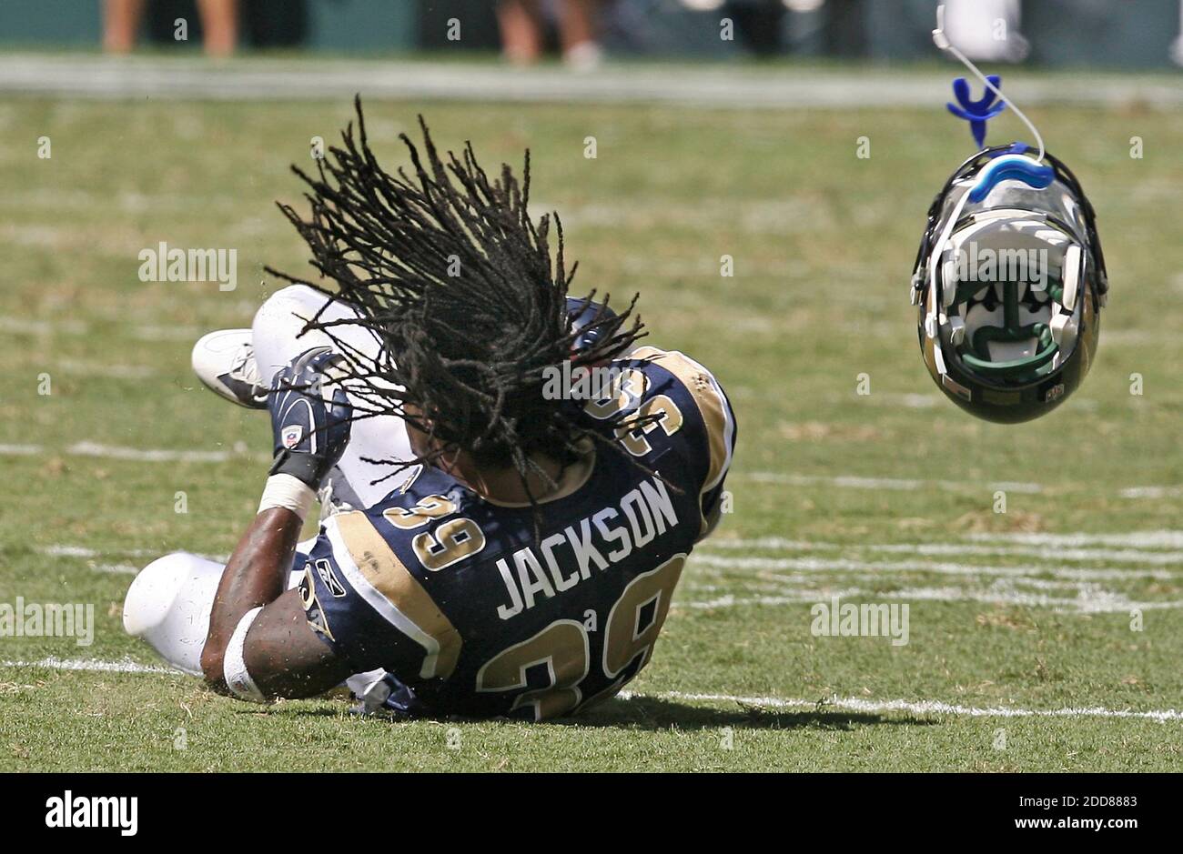 St louis rams helmet hi-res stock photography and images - Alamy