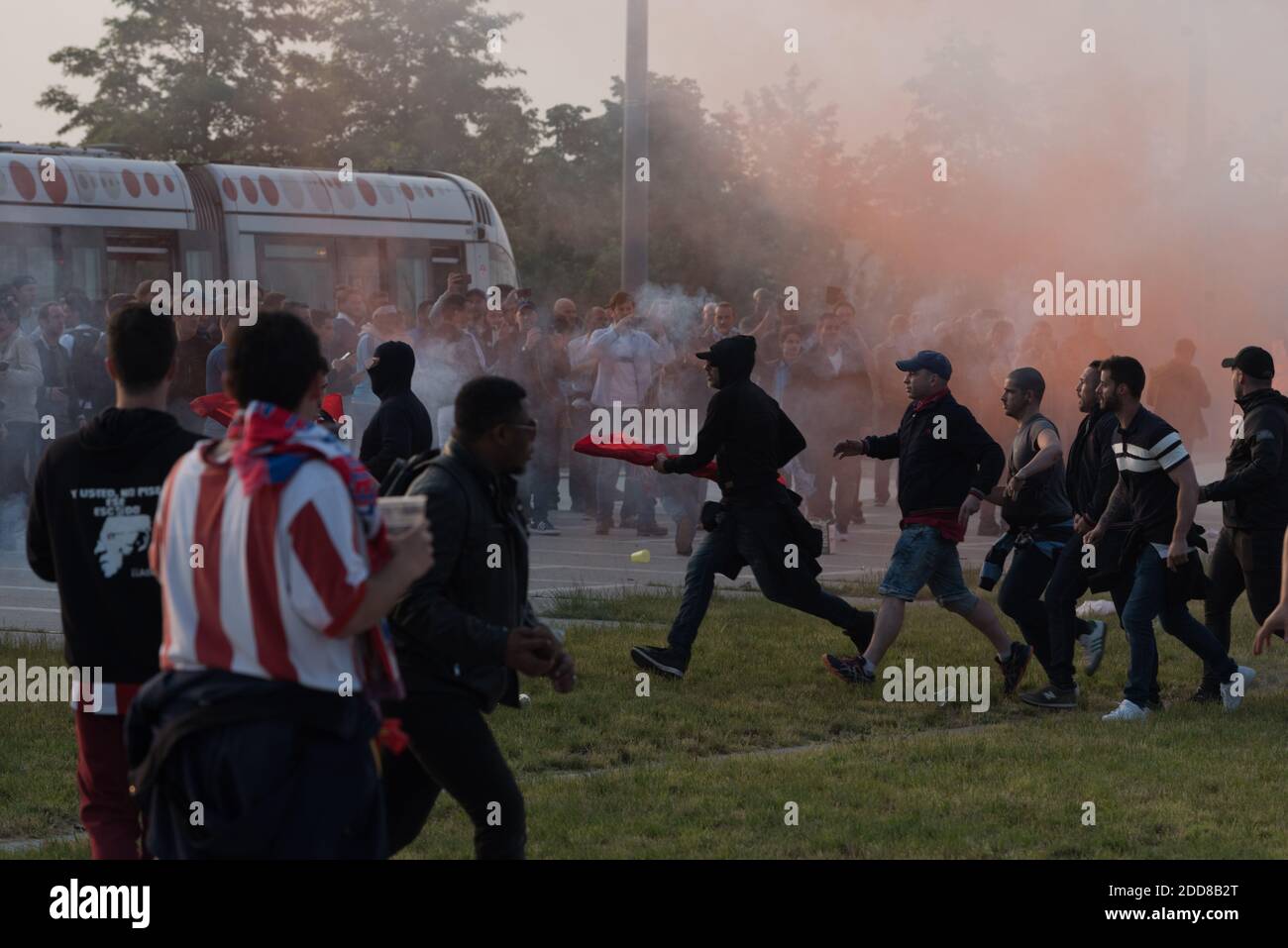 Atletico de Madrid's Ultras face the police on their arrival at ...