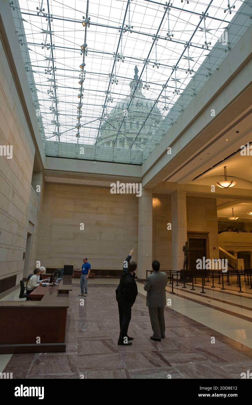 NO FILM, NO VIDEO, NO TV, NO DOCUMENTARY - The US Capitol dome is ...