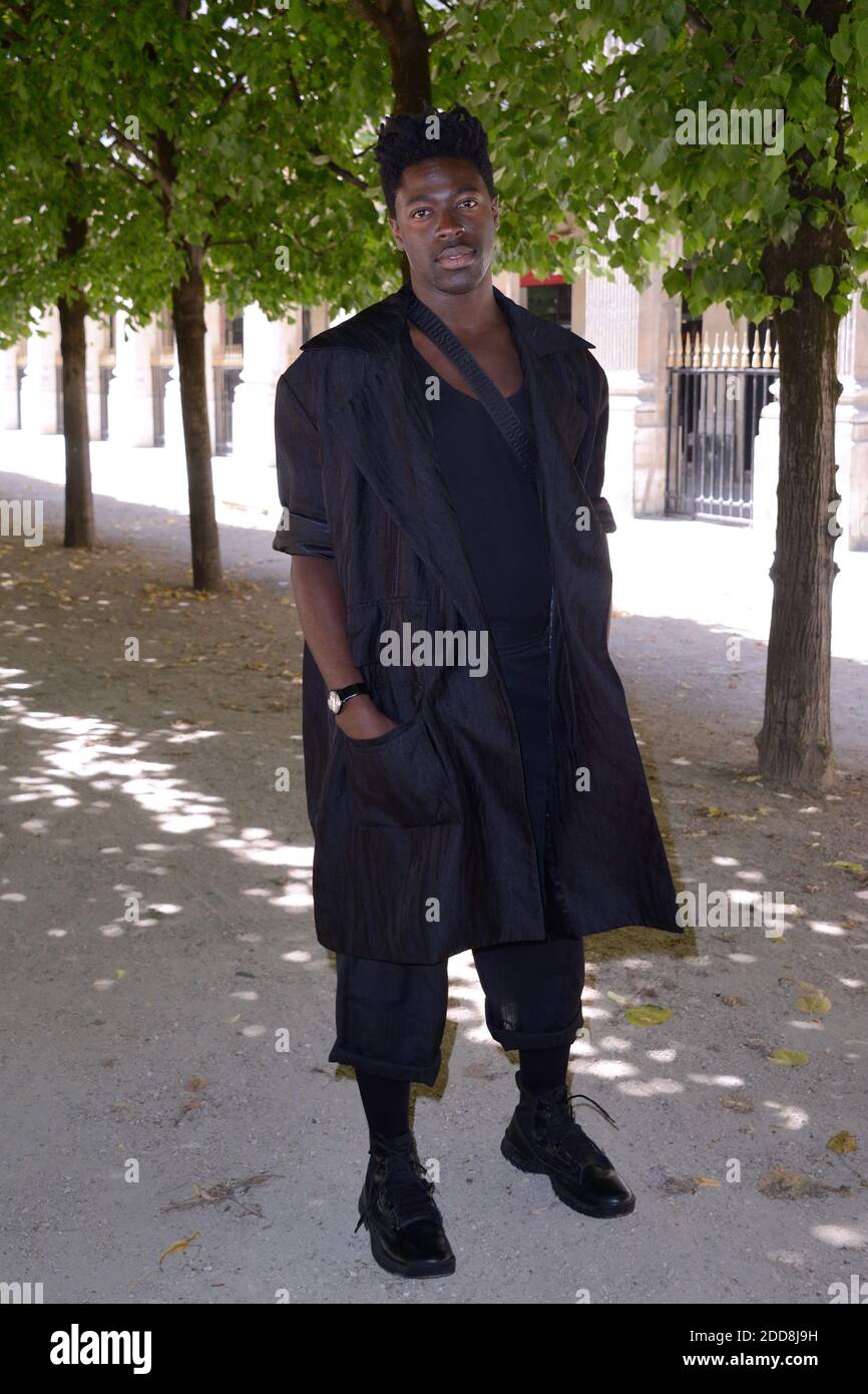 Moses Sumney attending the Louis Vuitton Menswear Spring Summer 2019 ...
