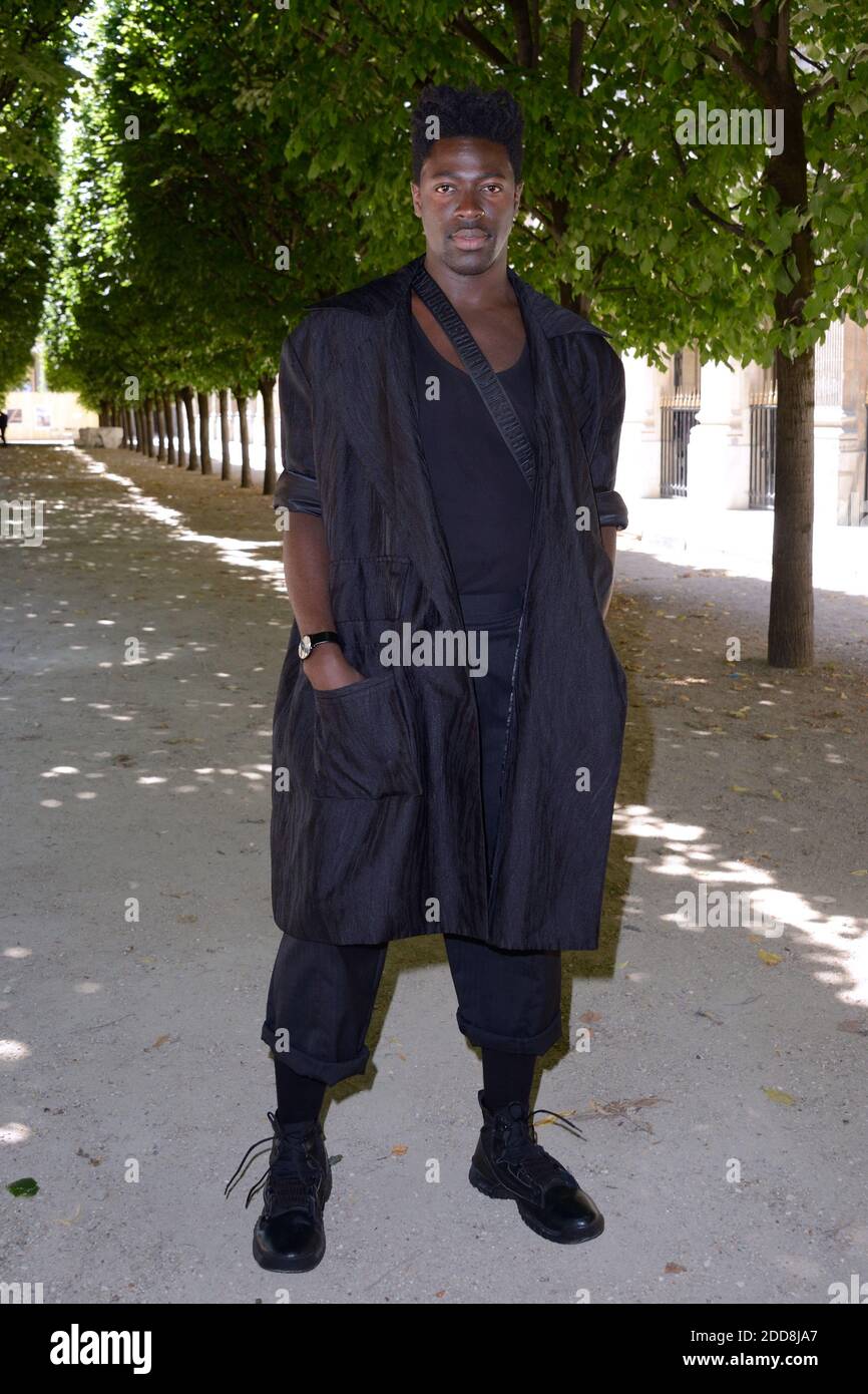 Moses Sumney attending the Louis Vuitton Menswear Spring Summer 2019 ...