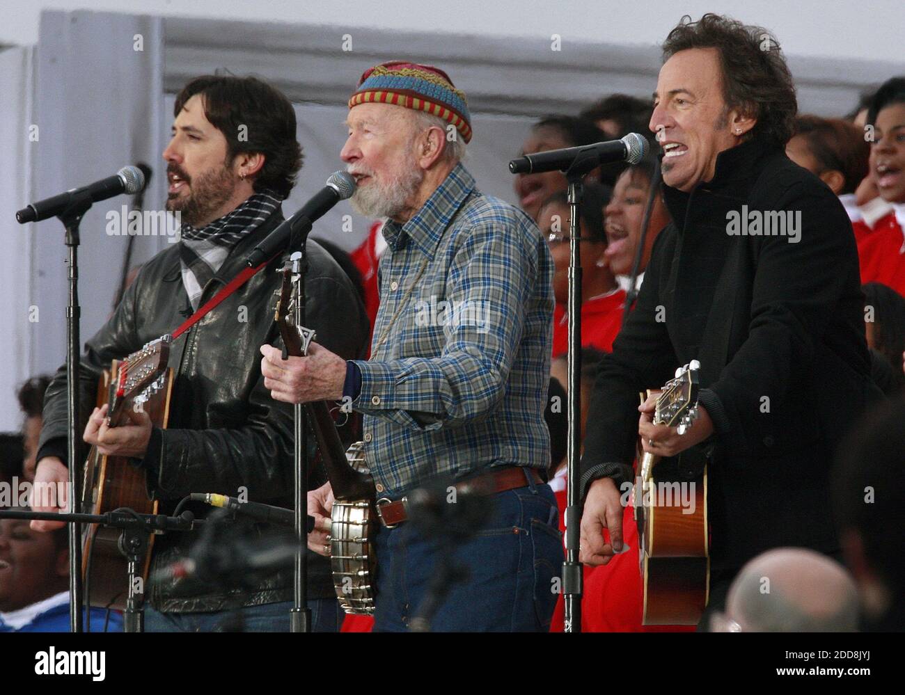 NO FILM, NO VIDEO, NO TV, NO DOCUMENTARY - US folk singer and activist ...