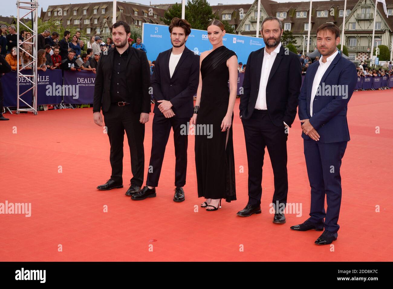 Karim Leklou, Francois Civil, Kate Moran, Cedric Kahn, Hubert Charuel ...