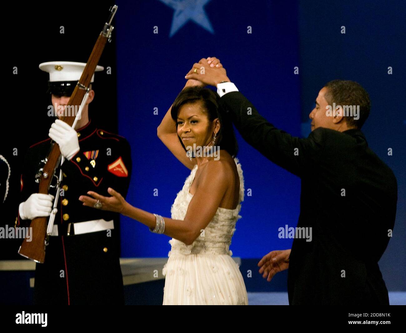 Barack michelle obama dancing hi-res stock photography and images - Alamy
