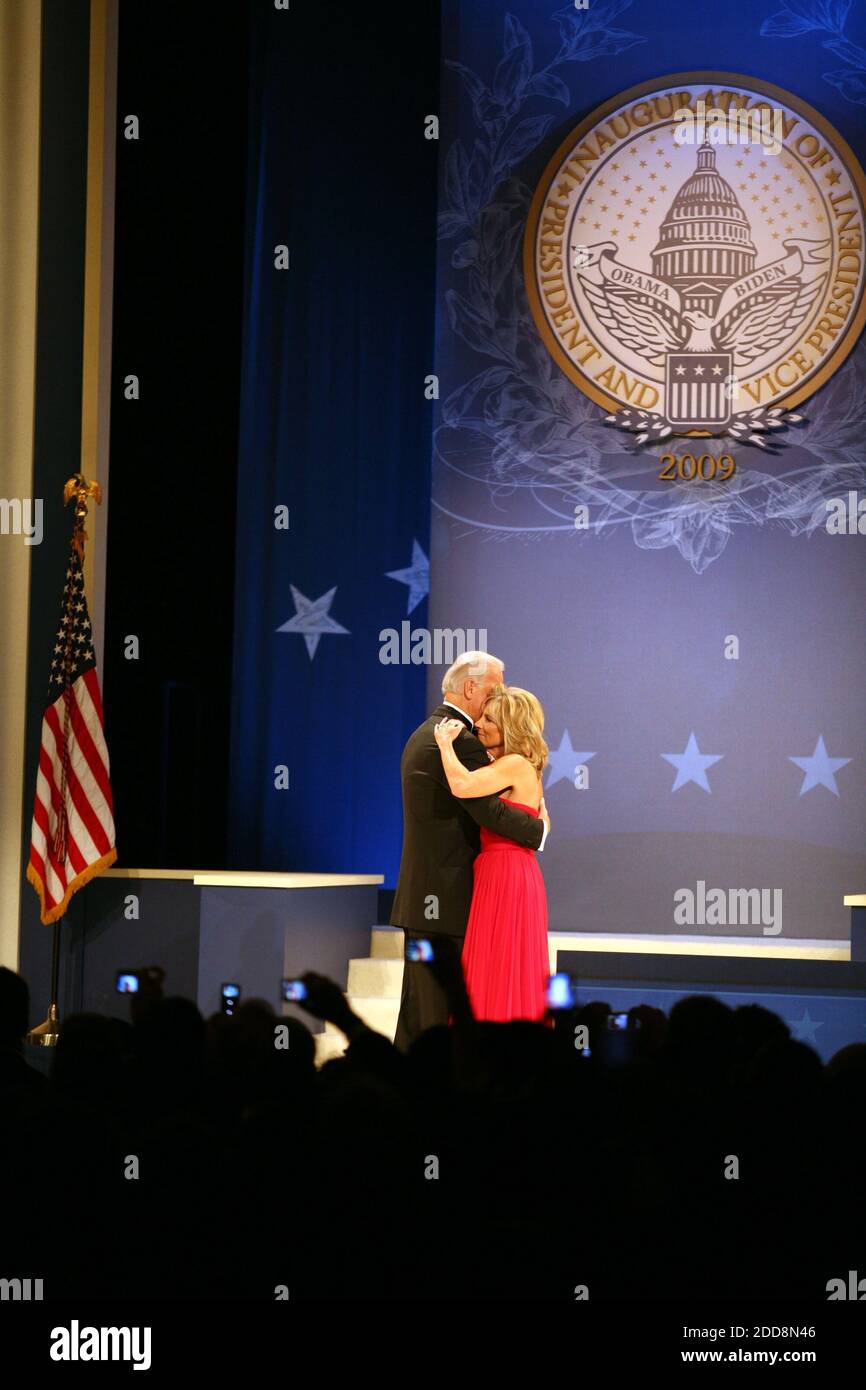 Jill biden inaugural ball hi-res stock photography and images - Alamy