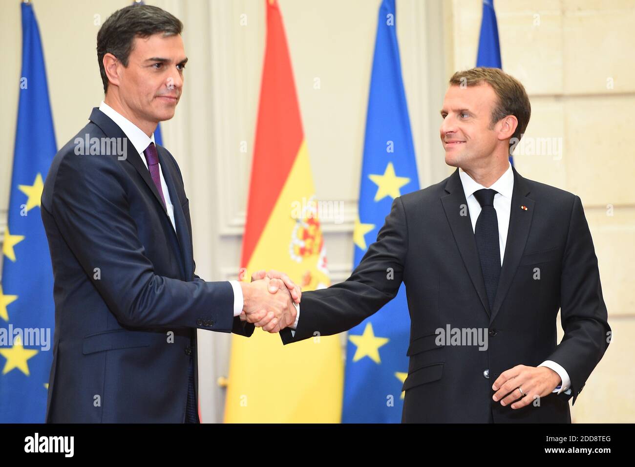 French President Emmanuel Macron and Spanish Prime Minister Pedro ...