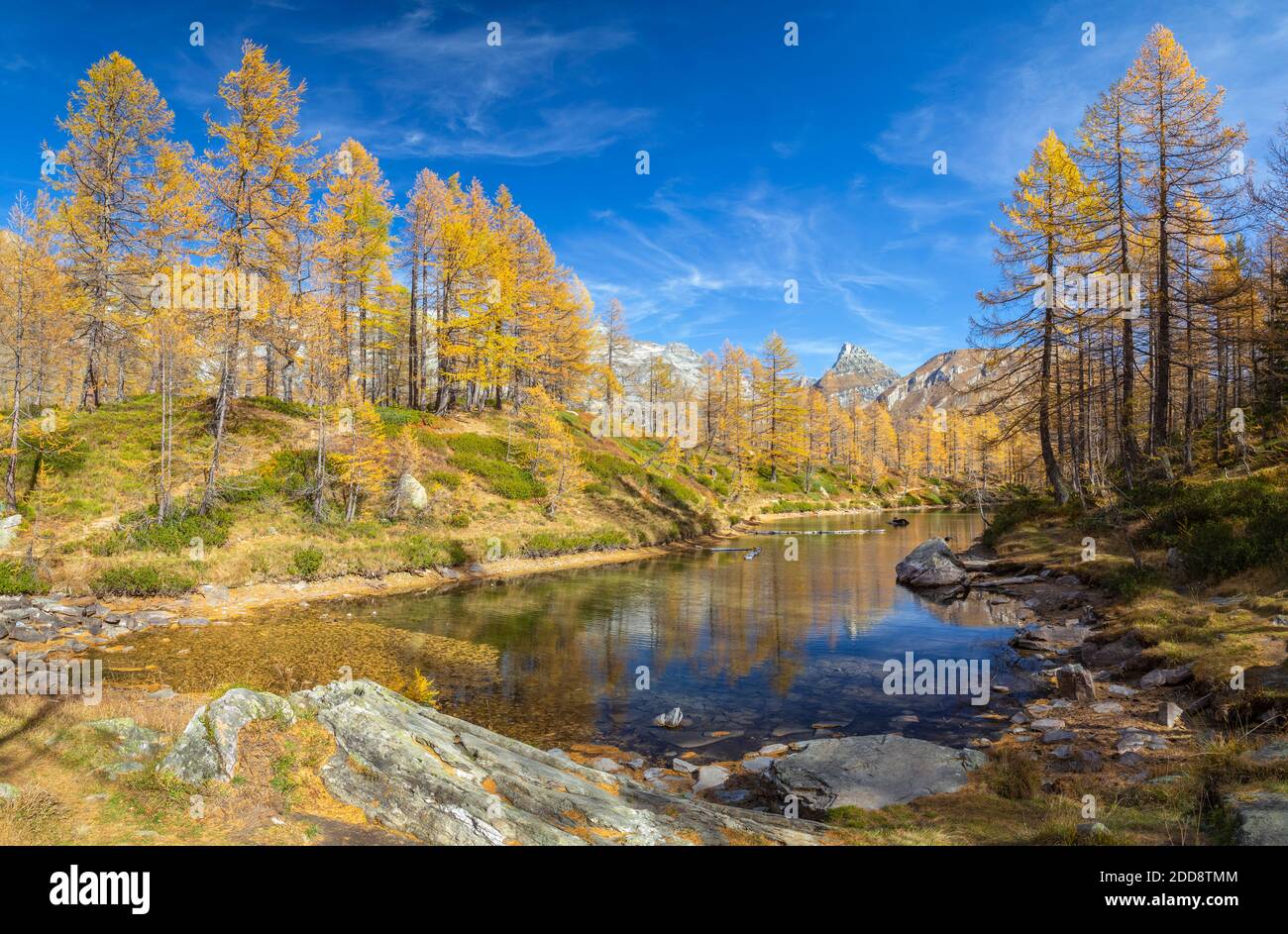 Autumn view of the reflections at Lago delle Streghe. Alpe Veglia, Val ...