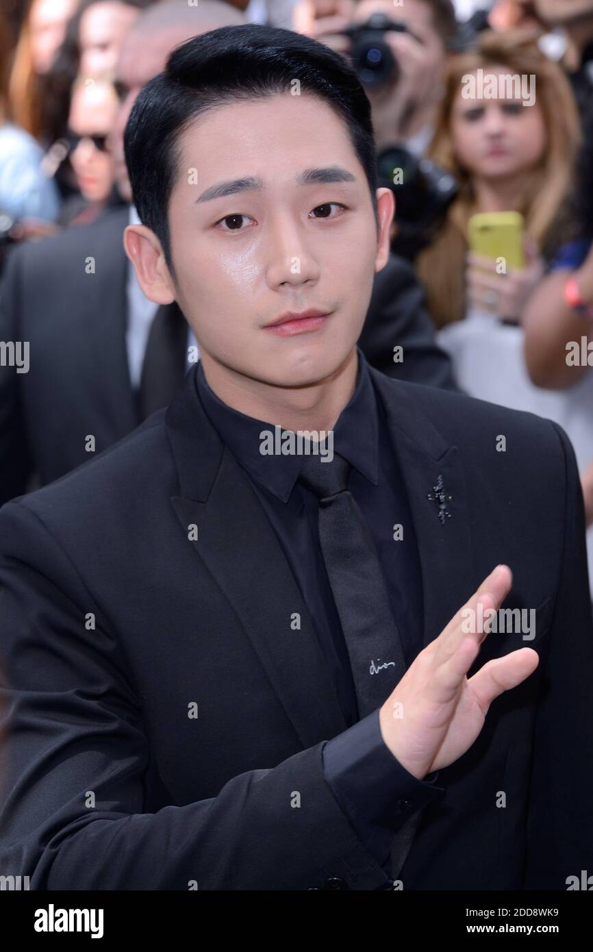 Jung Hae In attending the Dior Homme Menswear Spring Summer 2019 show ...