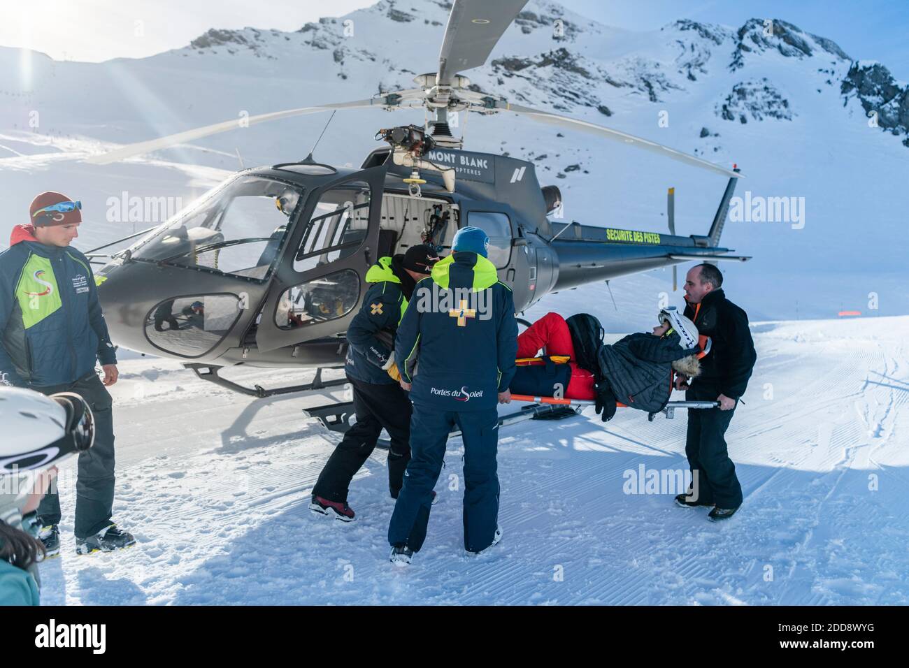 Mountain rescue france hi-res stock photography and images - Alamy