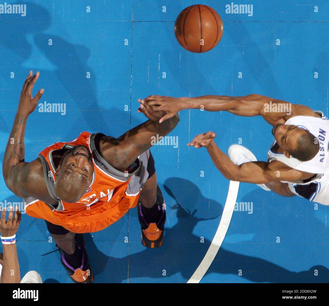 NO FILM, NO VIDEO, NO TV, NO DOCUMENTARY - The Phoenix Suns' Shaquille ...