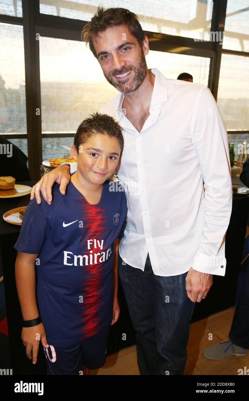 Salon de pays hi-res stock photography and images - Alamy