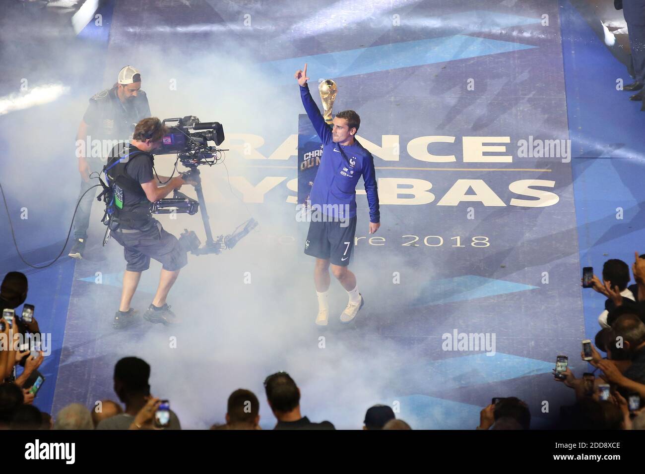Antoine Griezmann and Players of France celebrate World Cup 2018 at ...