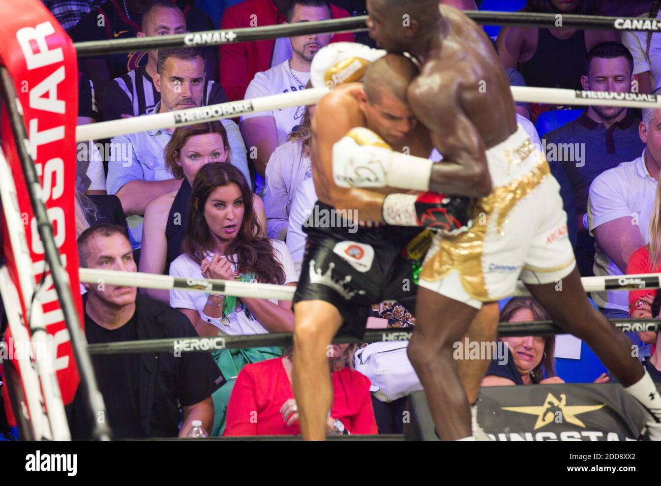 Malika Menard during the international heavyweight Boxing Match between ...