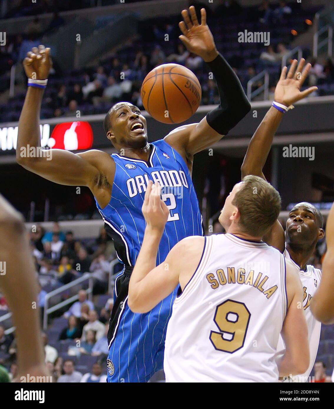 NO FILM, NO VIDEO, NO TV, NO DOCUMENTARY - Orlando Magic Dwight Howard ...