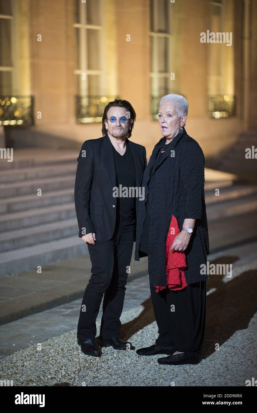 The band u2 portraits hi-res stock photography and images - Alamy