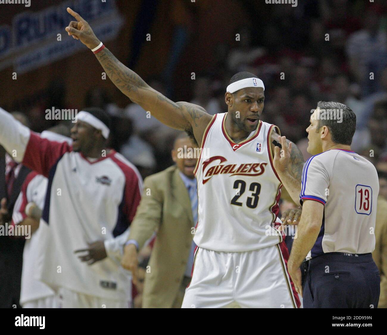 Nba shot clock hi-res stock photography and images - Alamy