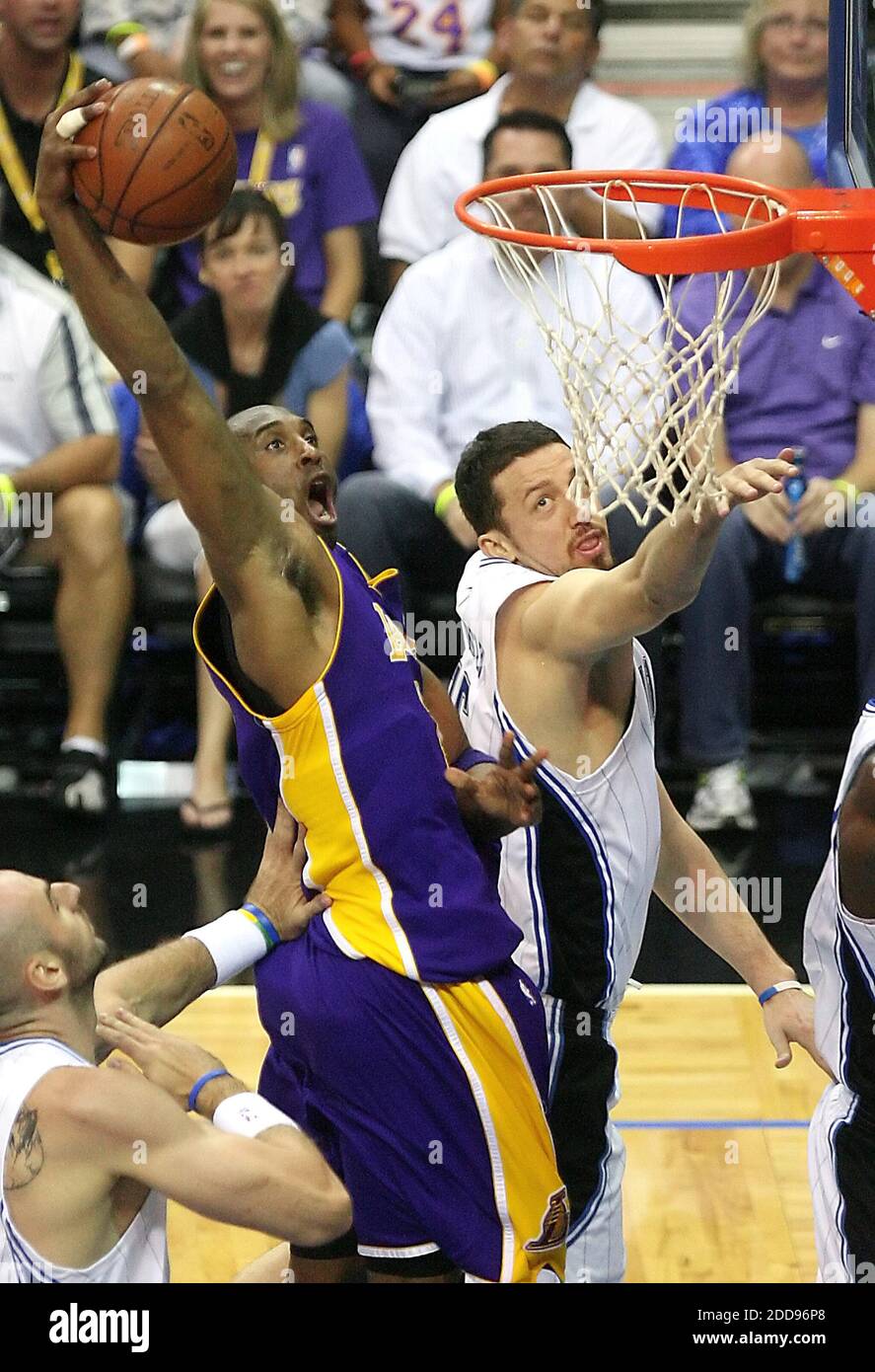 Achilles Kobe Reverse Dunk