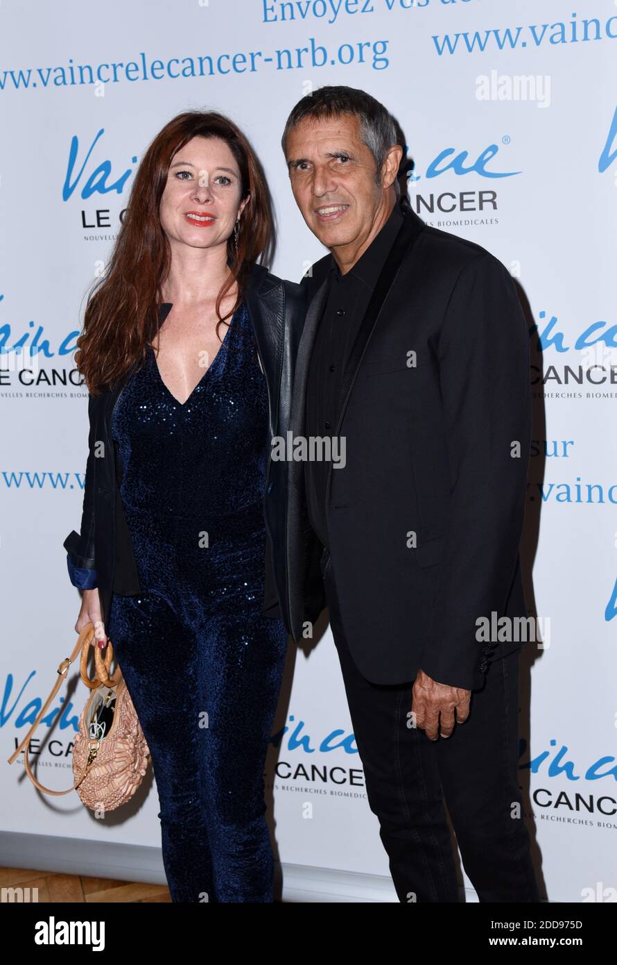 Julien Clerc et Helene Gremillon lors de la soiree de gala Vaincre Le ...