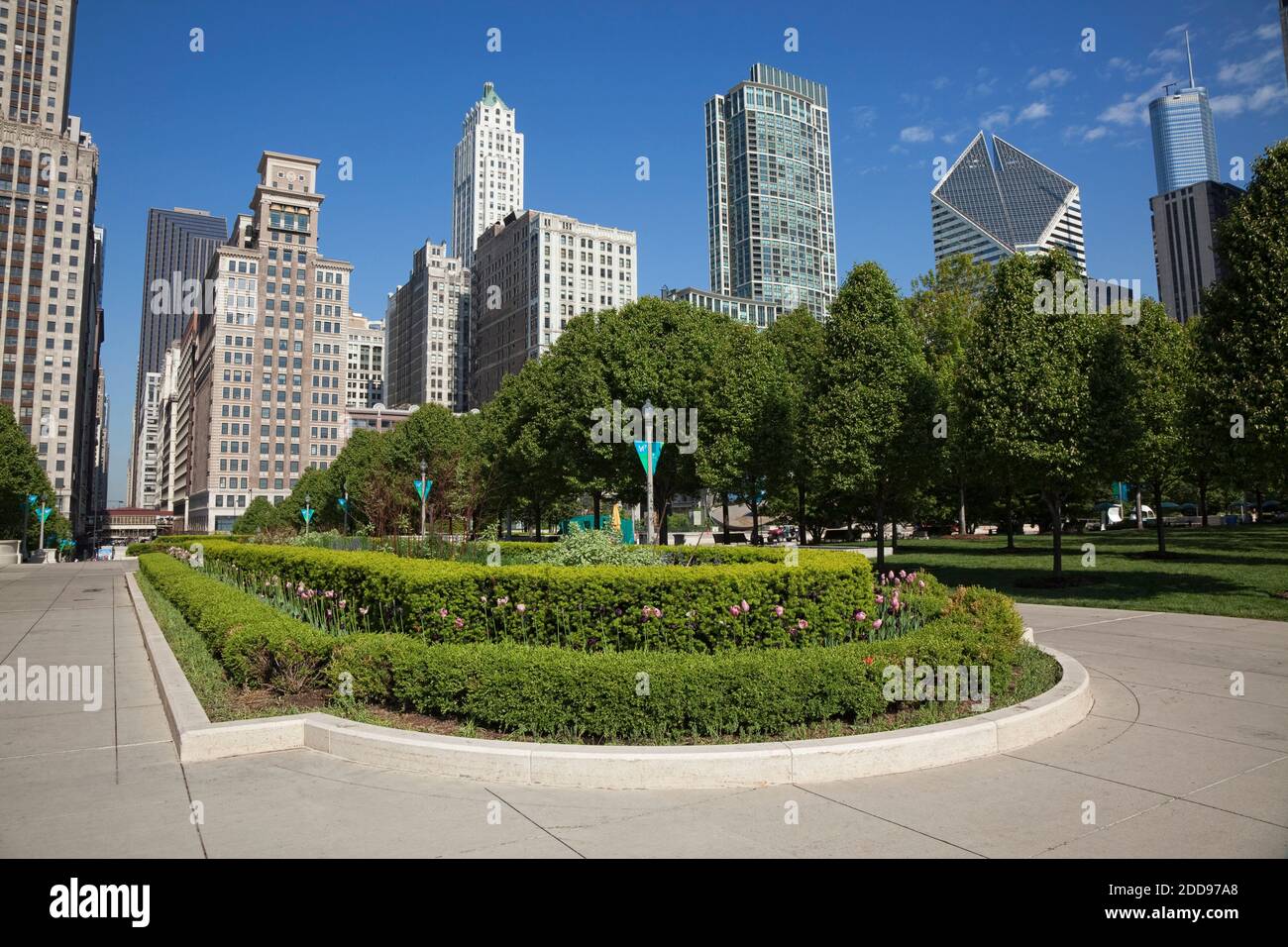 Millennium tower office tower hi-res stock photography and images - Alamy