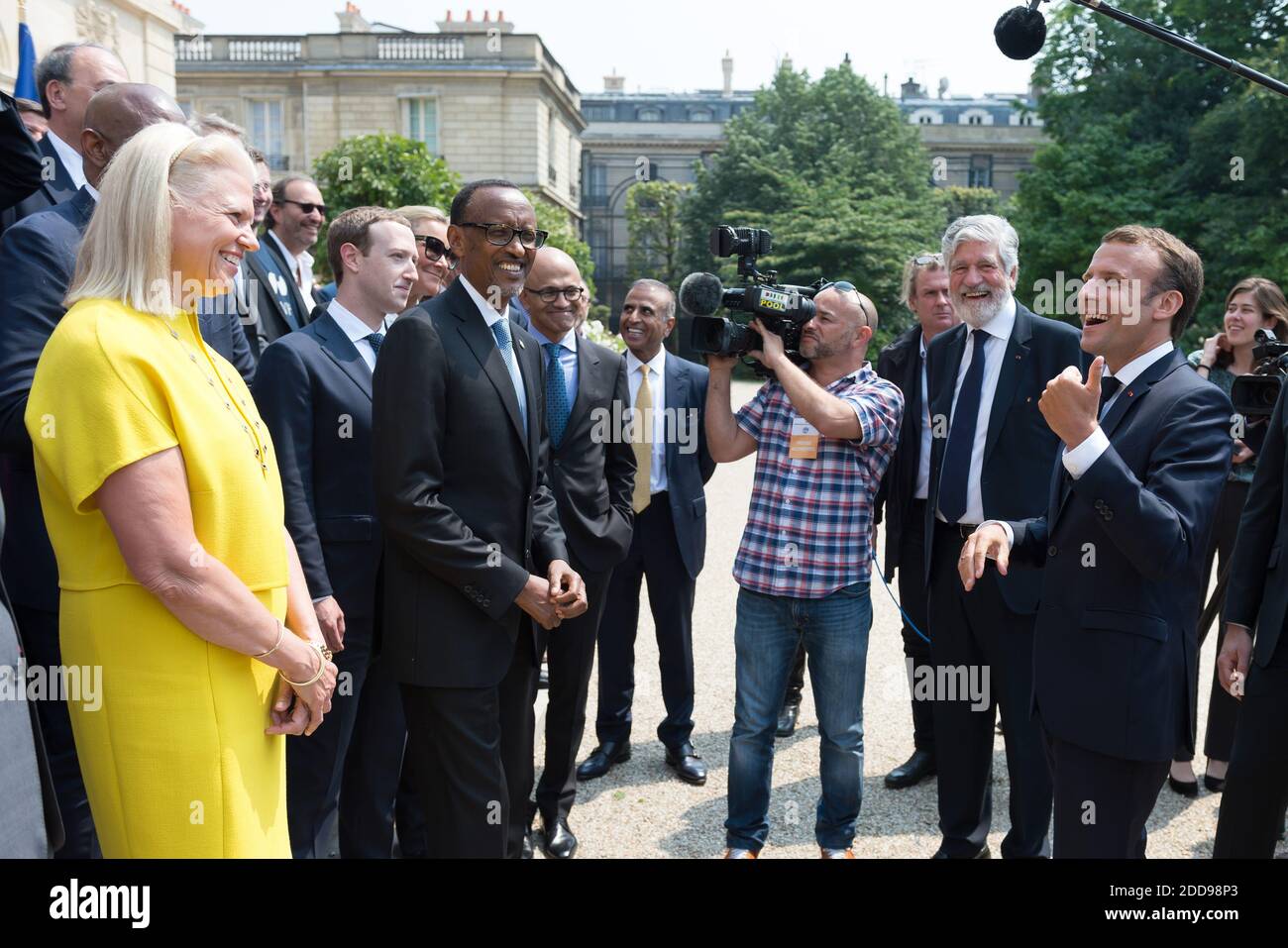 Virginia Rometty, Mark Zuckerberg, Paul Kagame and Emmanuel Macron ...