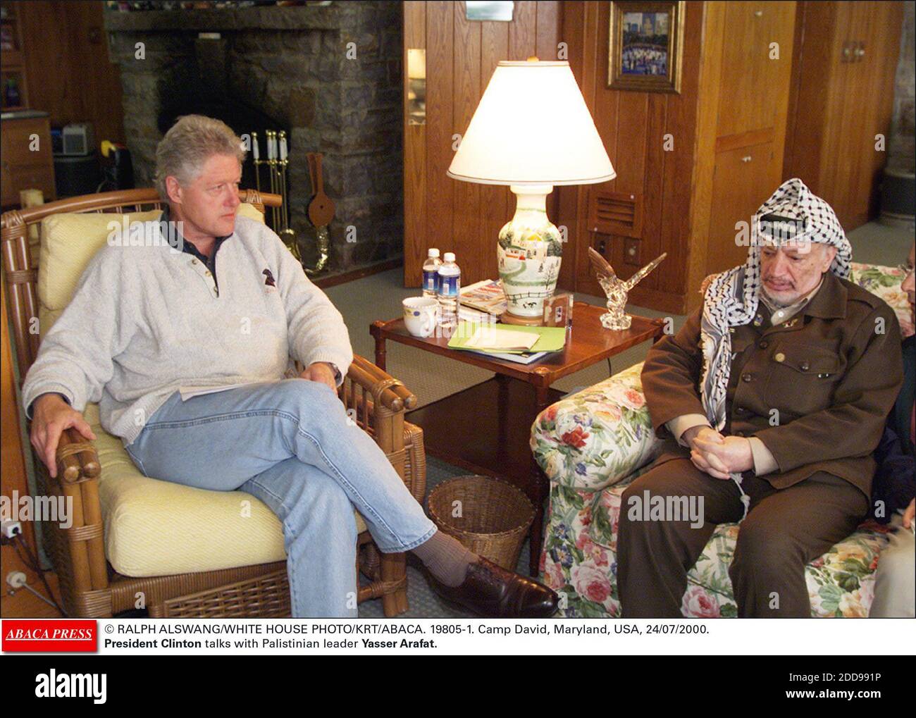 Camp david clinton 2000 arafat hi-res stock photography and images - Alamy