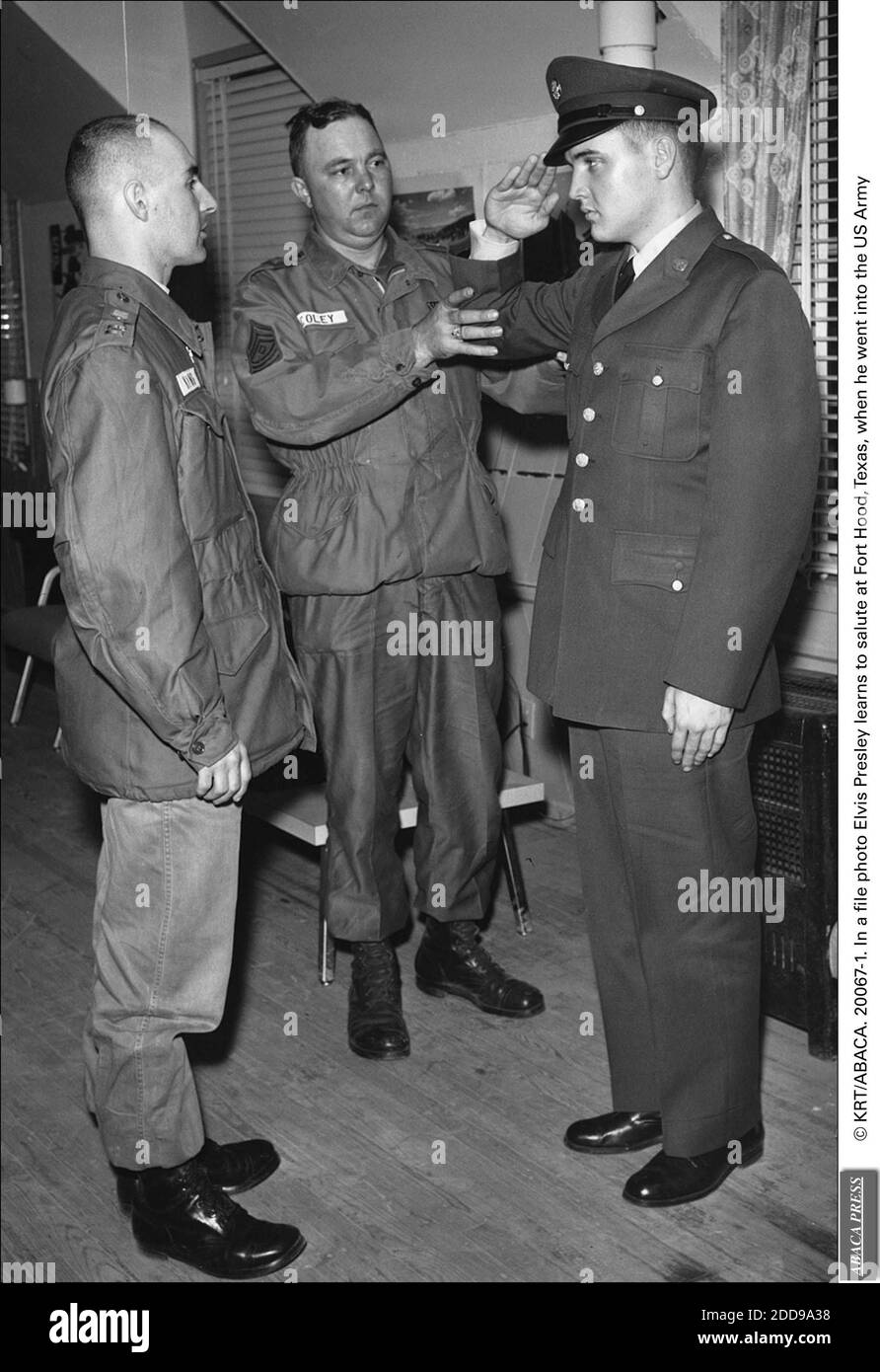 Elvis presley signe hi-res stock photography and images - Alamy