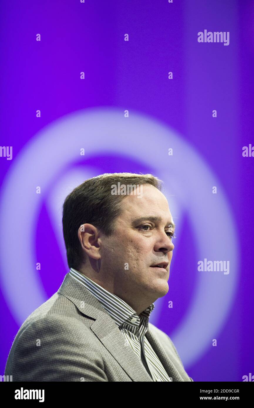 Ceo cisco hi-res stock photography and images - Alamy