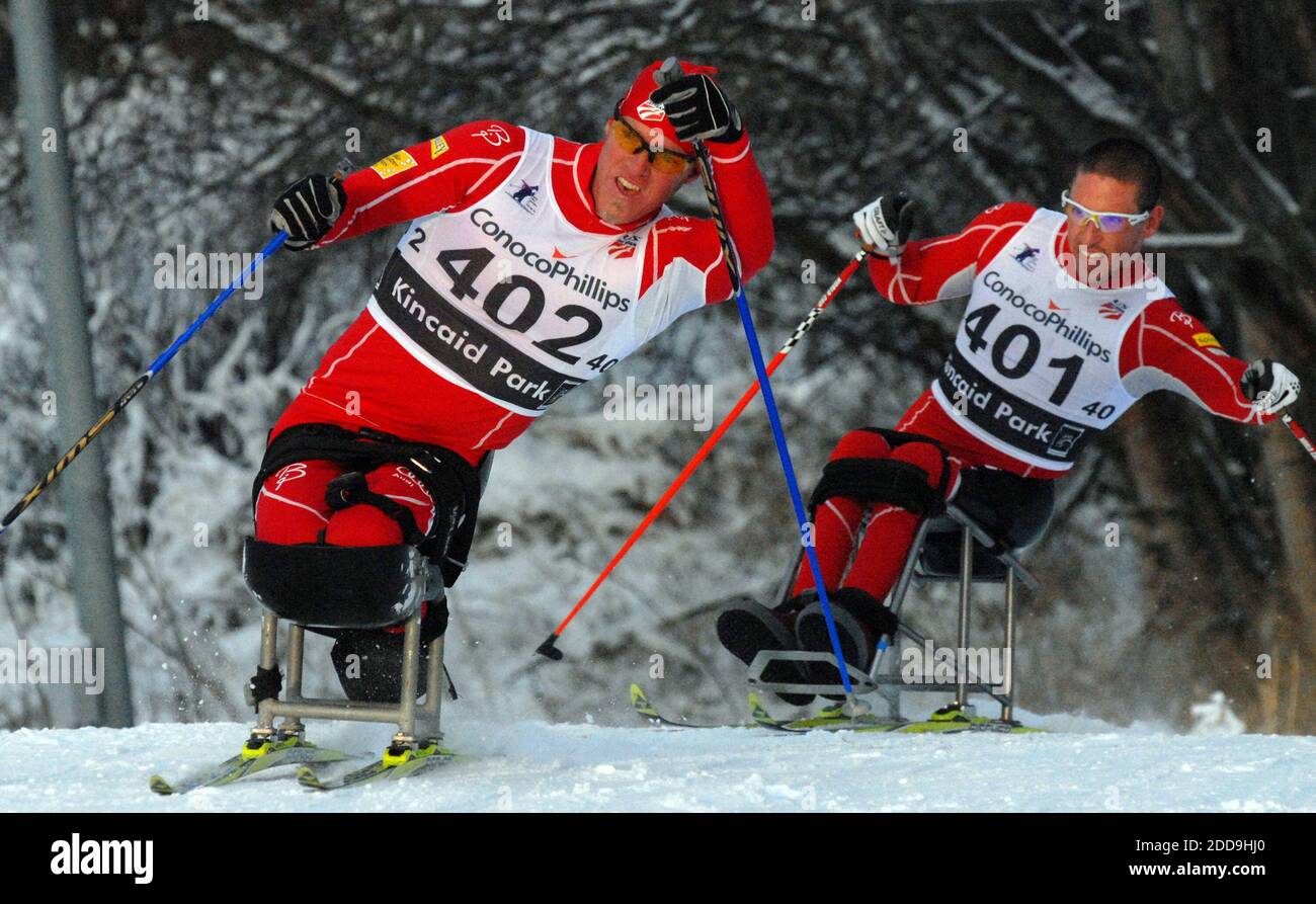 Adaptive skiers hi-res stock photography and images - Alamy