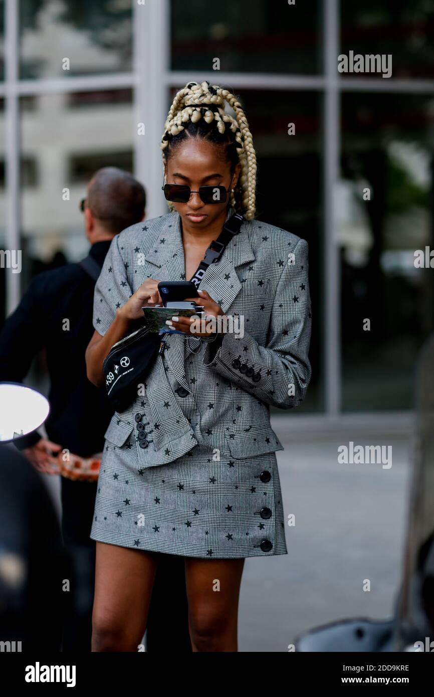 Street style, Candace Marie arriving at Acne Spring-Summer 2019 ...
