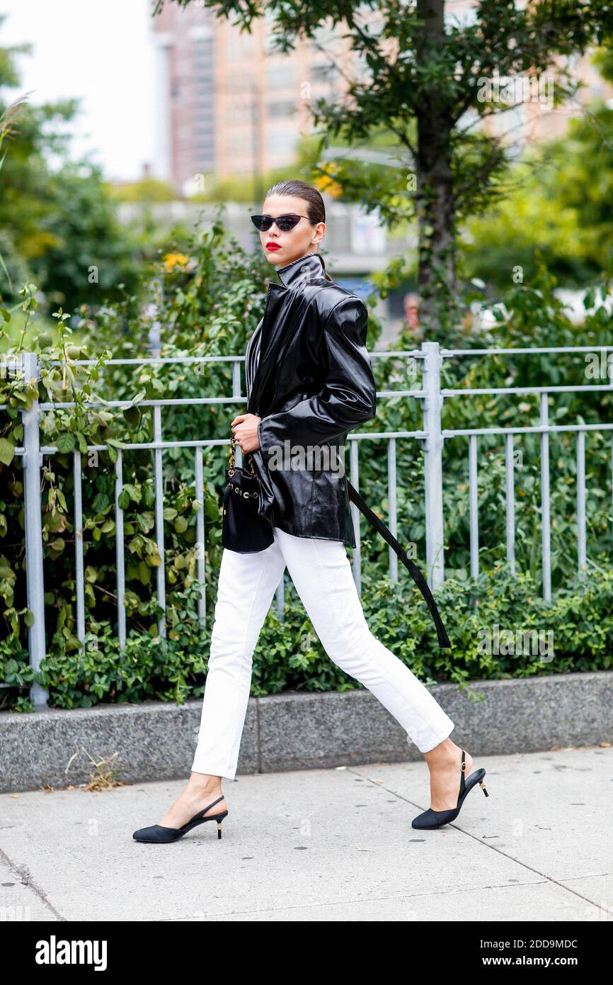 Street style, model Georgia Fowler after Cushnie spring summer 2019 ...