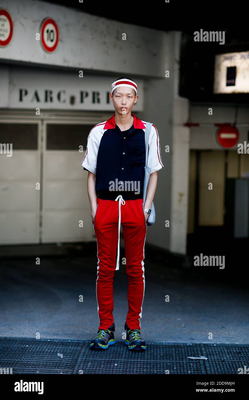 Street style, model Xu Meen after Acne Spring-Summer 2019 menswear show ...