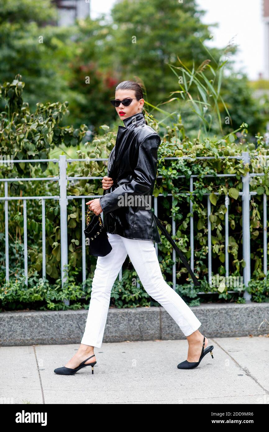 Street style, model Georgia Fowler after Cushnie spring summer 2019 ...