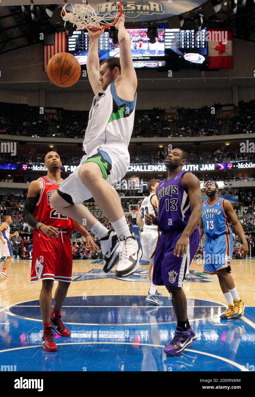Kevin Love Dunk Dwyane Wade Putback Dunk Over Kevin Love On Christmas: