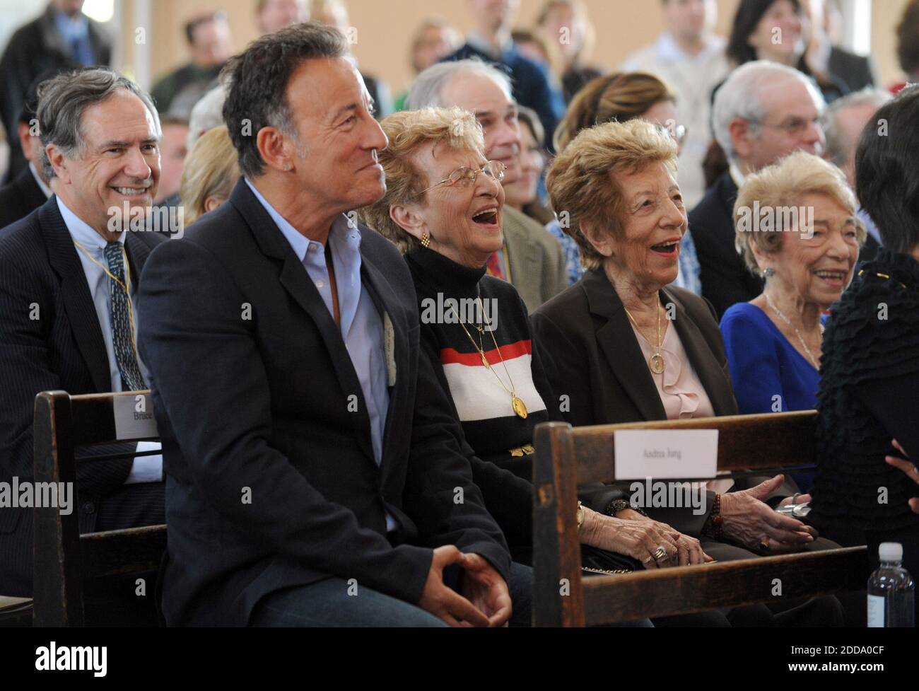 Bruce springsteen statue hi-res stock photography and images - Alamy