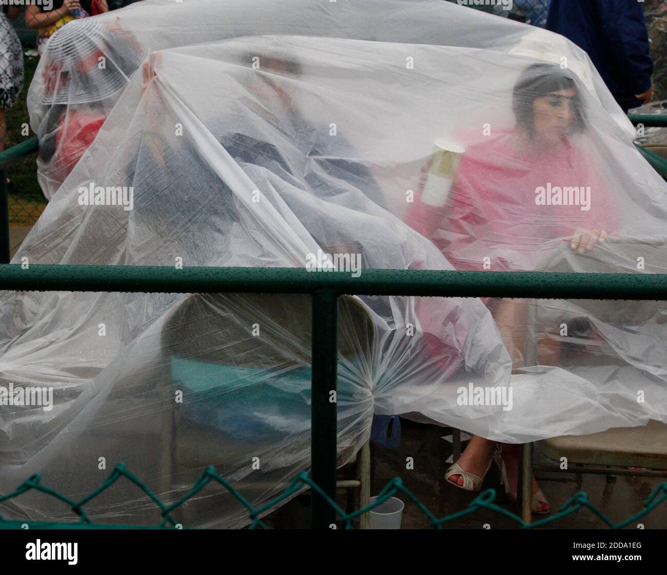 NO FILM, NO VIDEO, NO TV, NO DOCUMENTARY - Cindi Fowler, left, and Erin ...