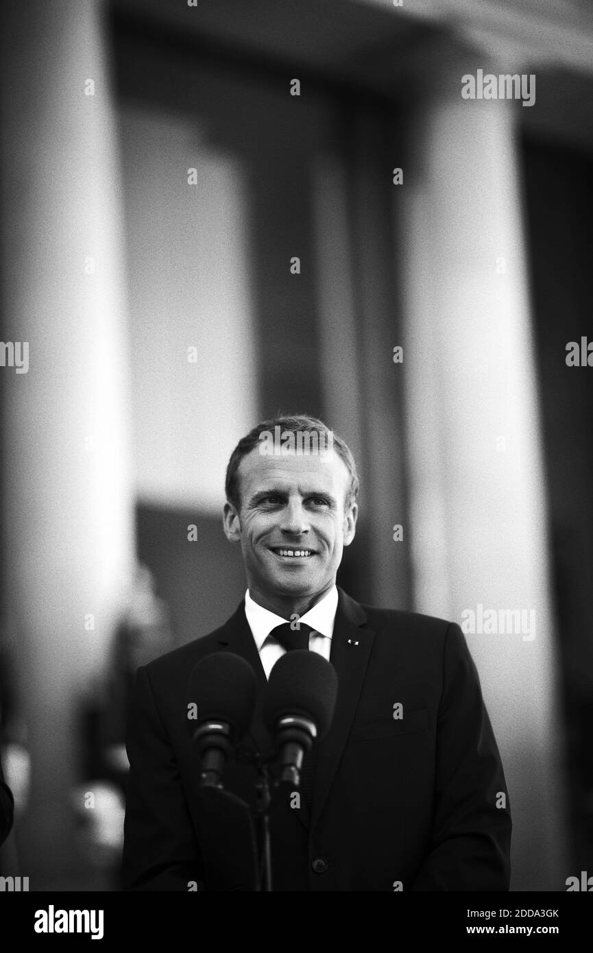 Emmanuel macron portrait hi-res stock photography and images - Alamy