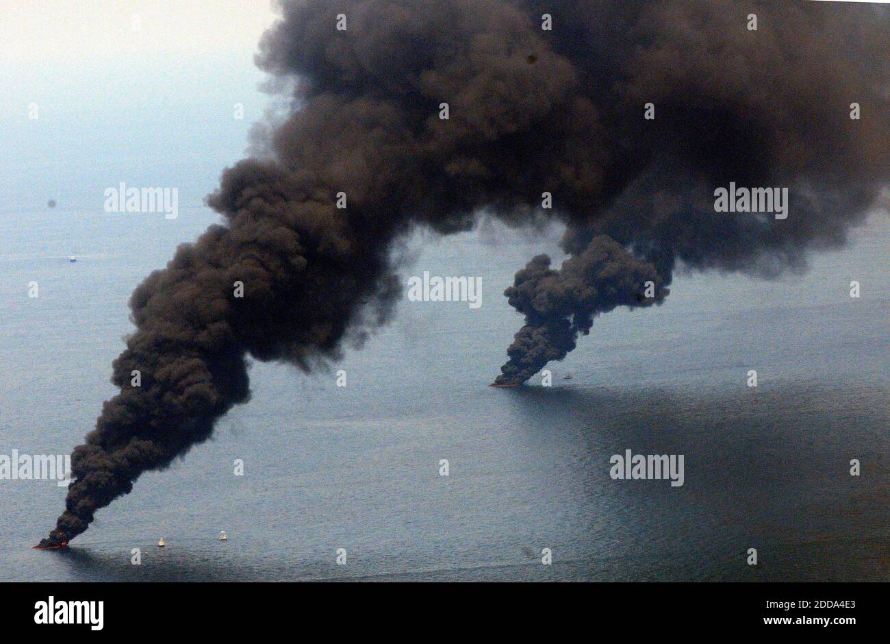 Deepwater horizon rig hi-res stock photography and images - Alamy