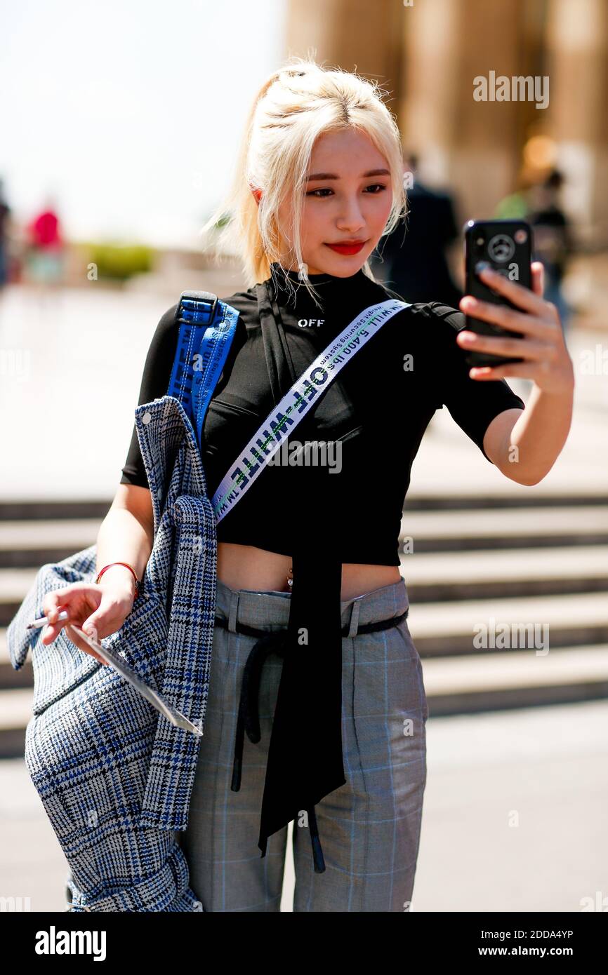 Street style, Calista Cuaca arriving at Off White Spring-Summer 2019 ...