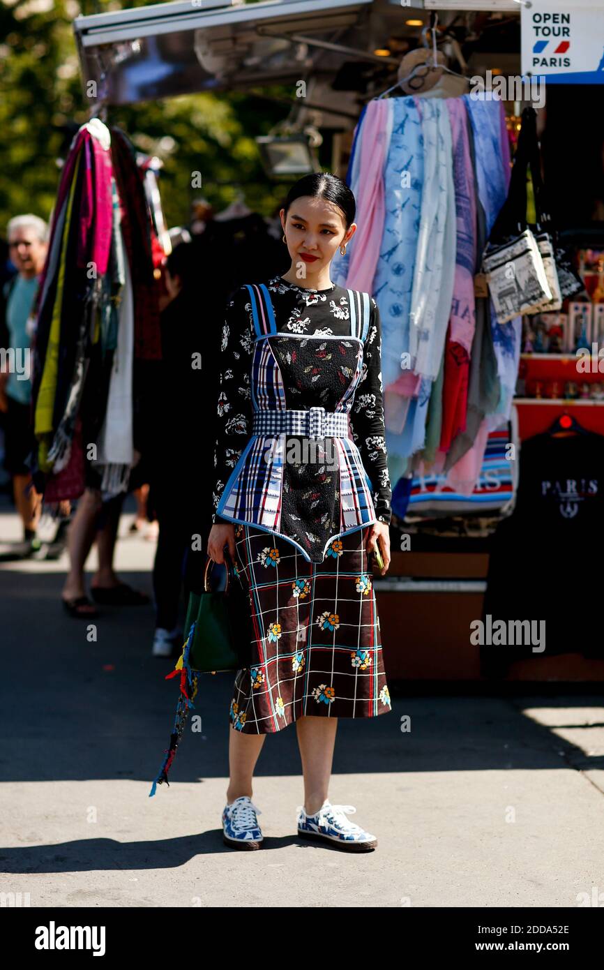 Street style, Sherry Shen arriving at Off White Spring-Summer 2019 ...