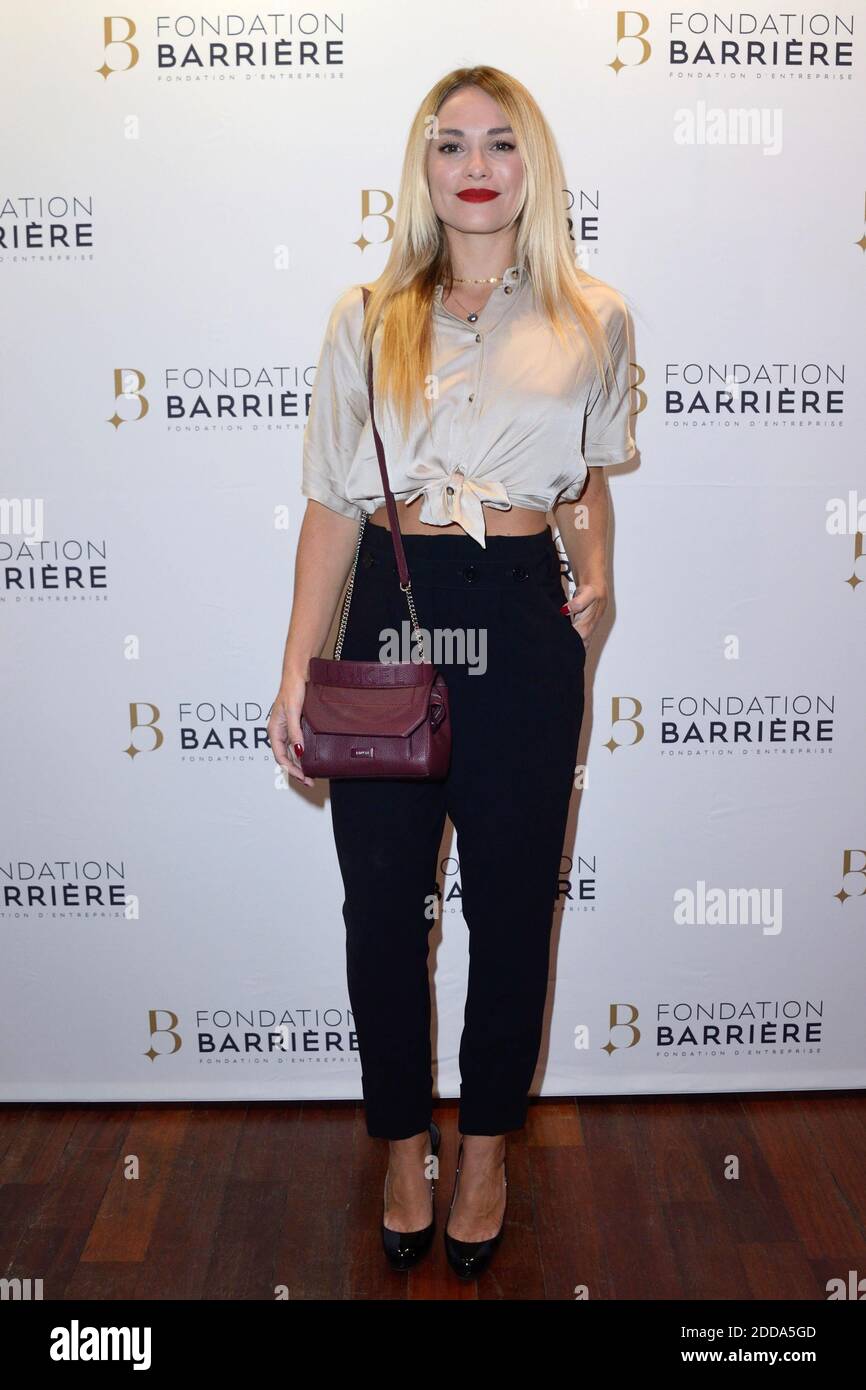 Joy Esther assiste a la premiere du film Les Chatouilles au Cinema ...