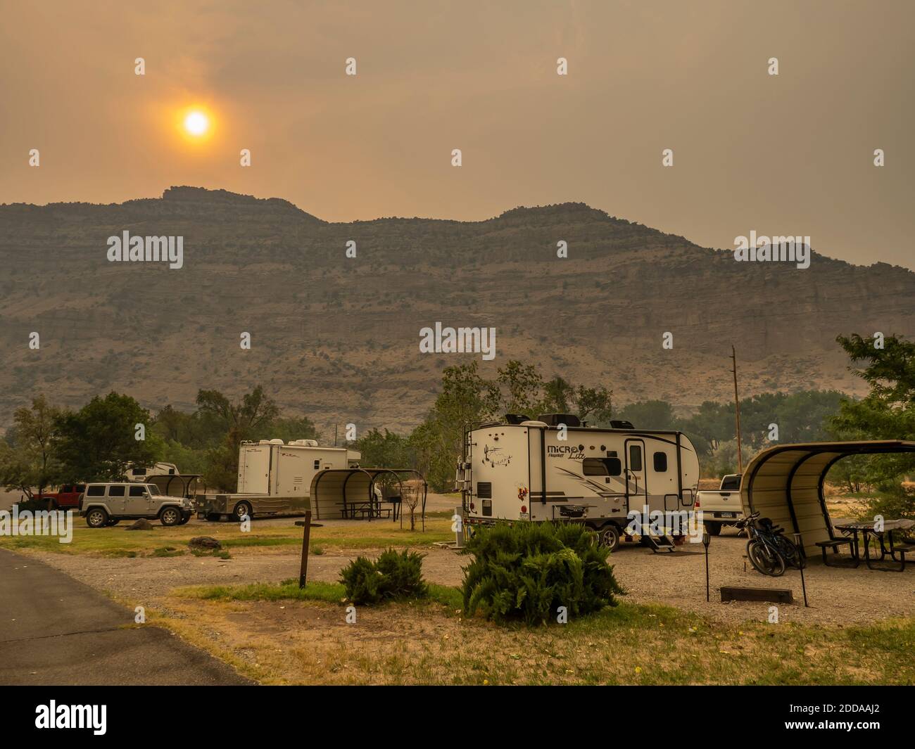 Smokey afternoon at James M. Robb Colorado River State Park Island ...
